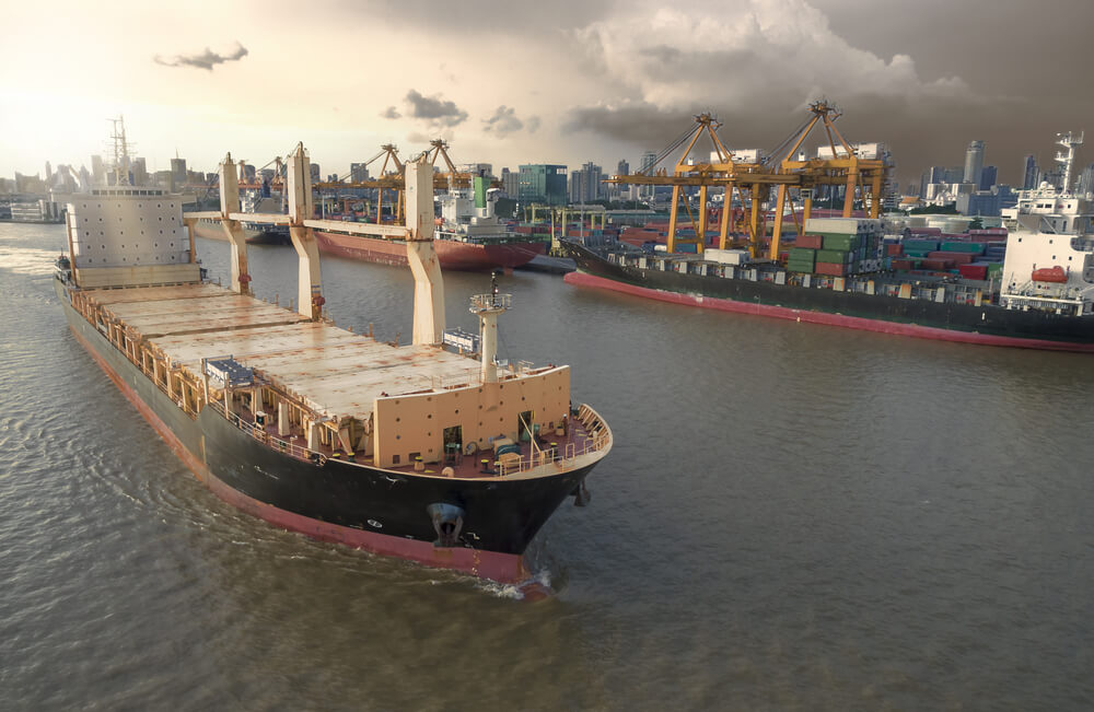 Your Gateway to Global Trade Efficiency | EMG Logistics